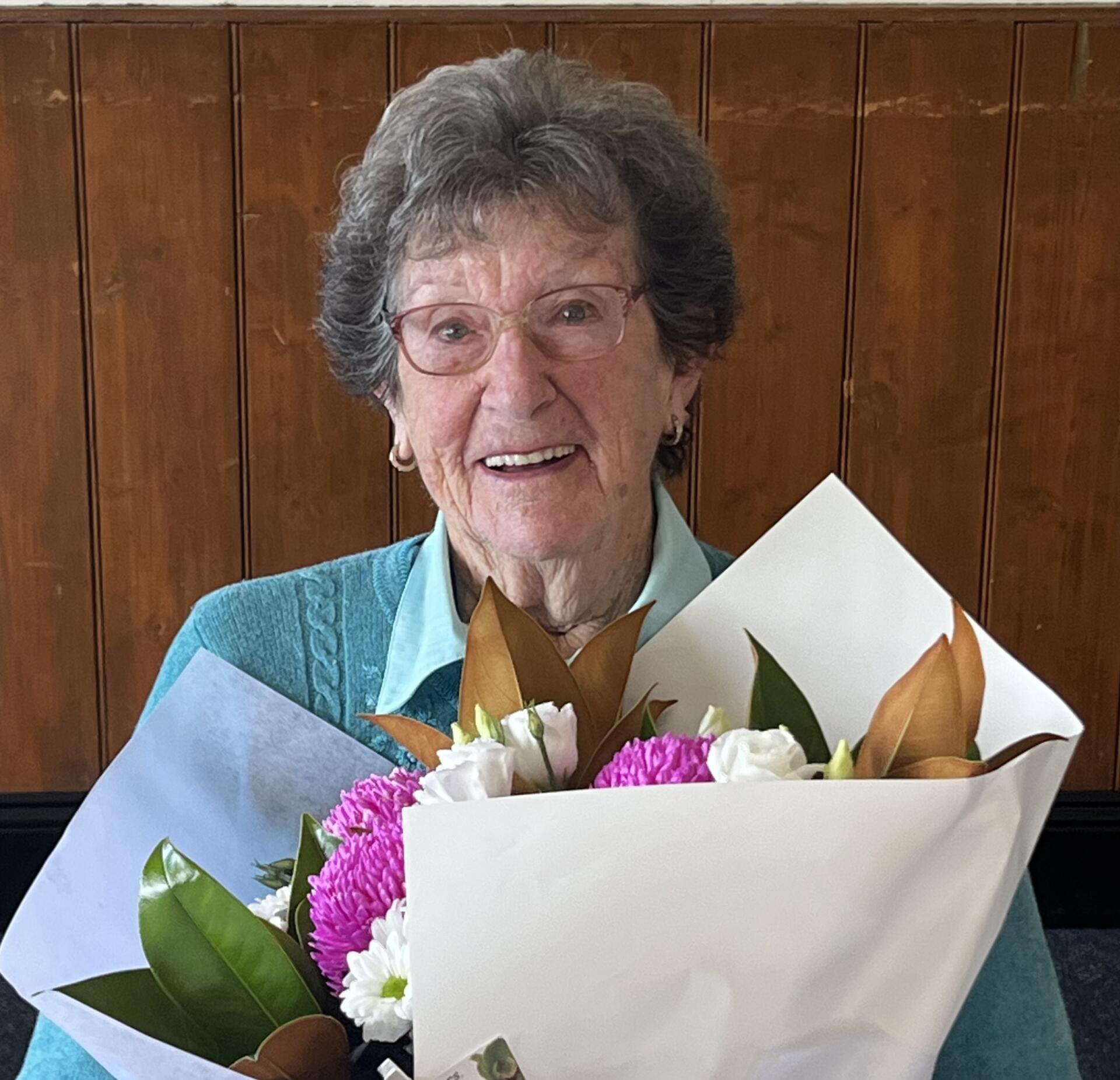 Valerie "Val" EALES (née Sharp) funeral Warrnambool - Guyetts Funerals